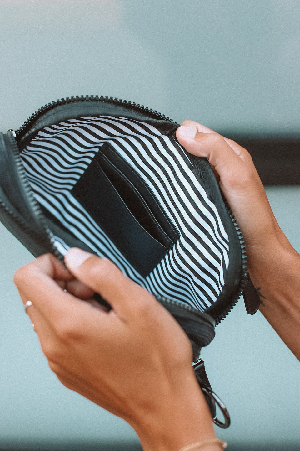 the 1 Sling Wallet in Matte Black – Rad Revolution